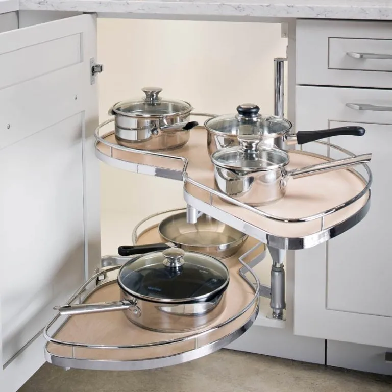 Lemans Corner Pull-Out Shelf - Cabinet Joint